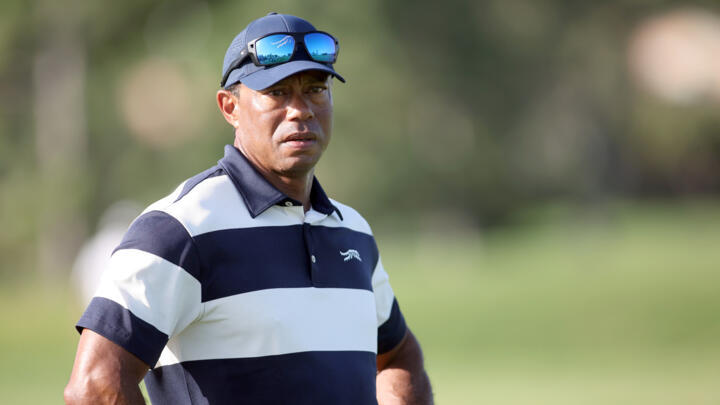 Woods undergoes lower back disc replacement surgery