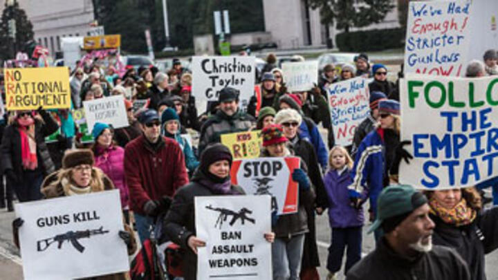 Thousands rally in Washington for gun control