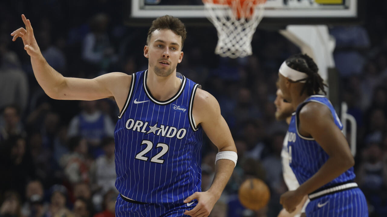 Magic rally to top Grizzlies in NBA Berlin game