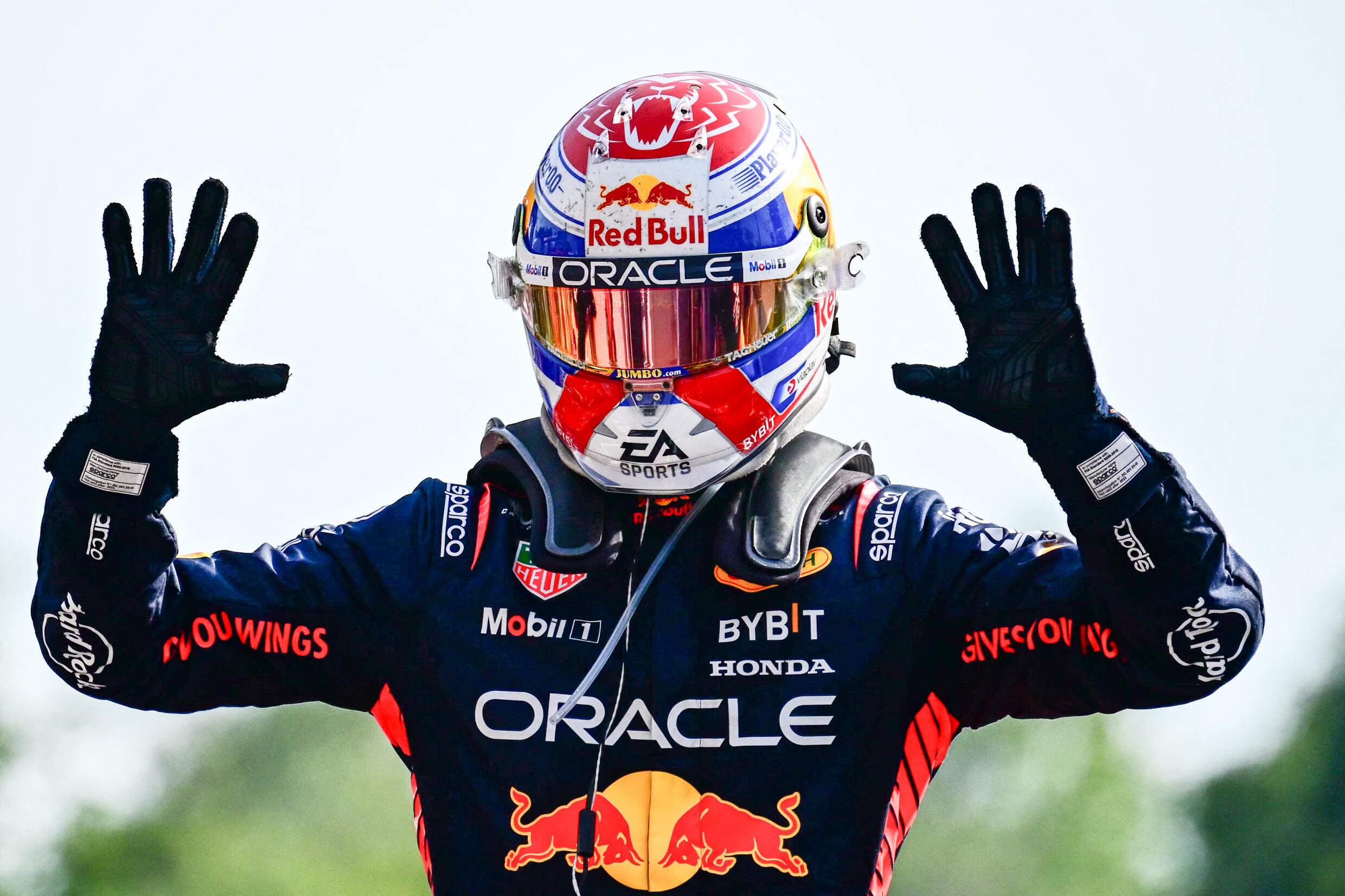 Verstappen le record, polémique Chalureau et Swiatek au tapis… les infos sports du week-end