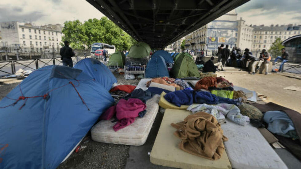 French police clear migrant ‘slum’ in heart of Paris