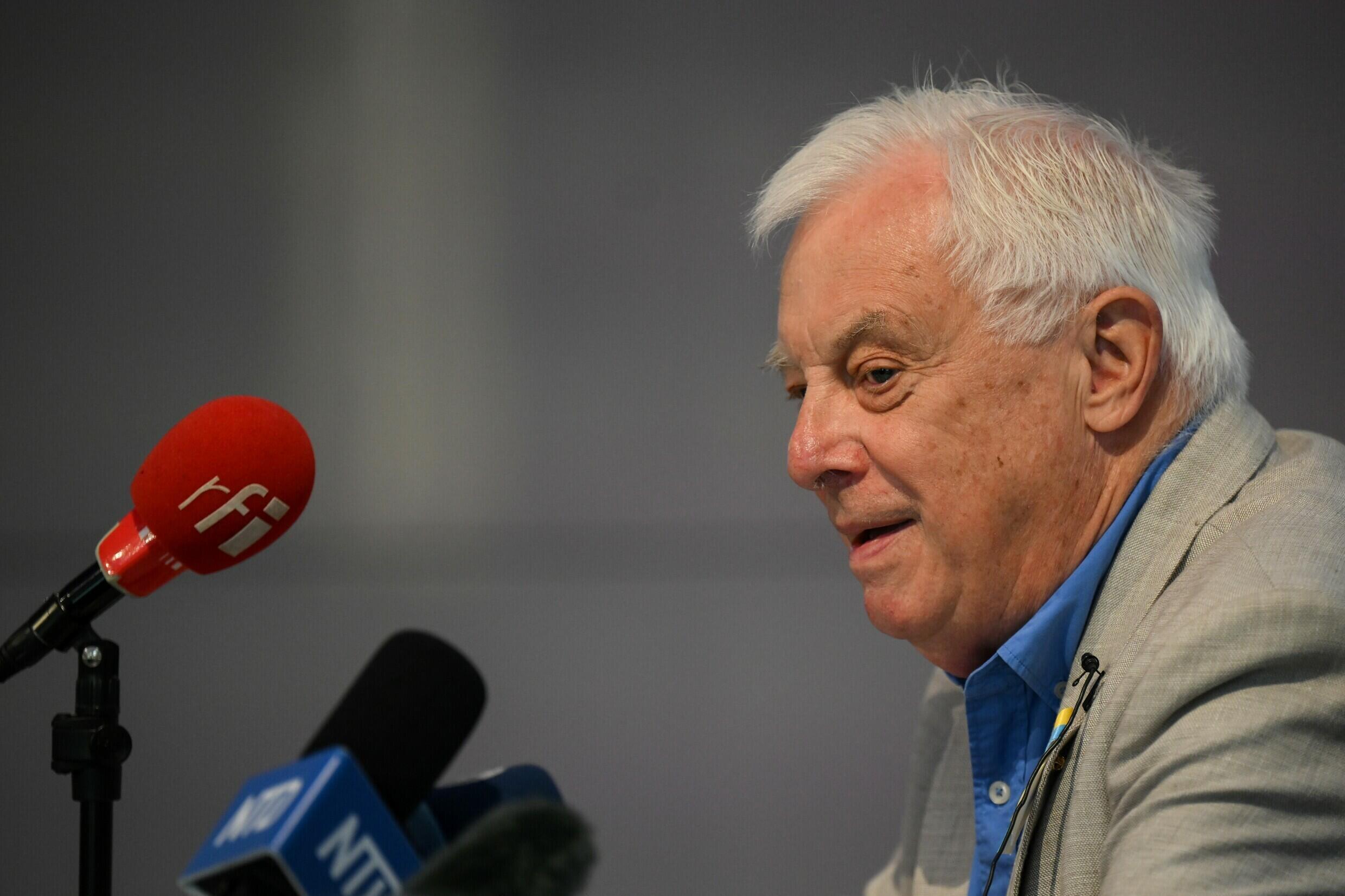 Patten hits outs at China's 'vengeful' acts in Hong Kong