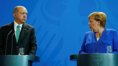 Merkel y Erdogan buscan un nuevo impulso comercial en medio de ...