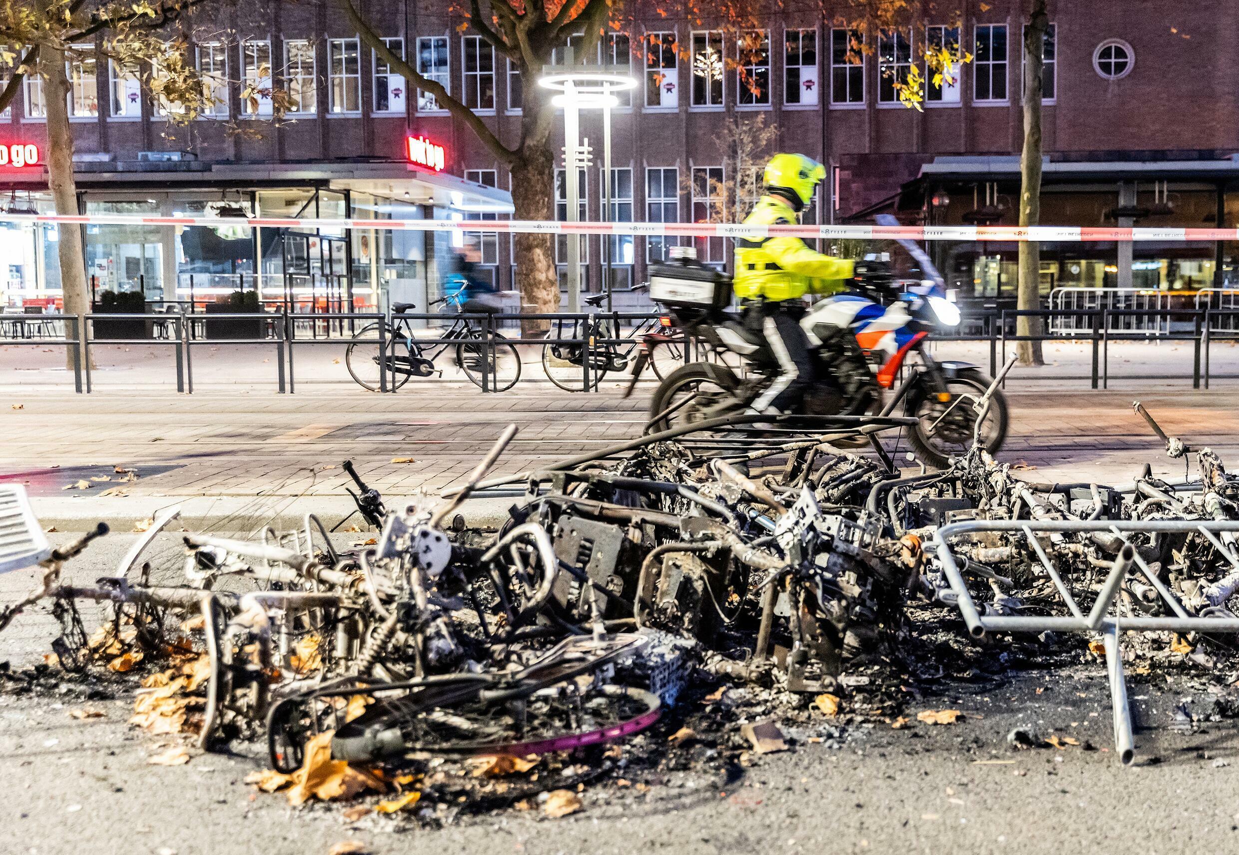 Fresh Covid demos in riot-hit Netherlands