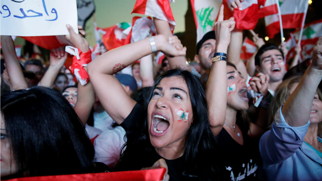 Lebanon anti-govt protesters return to streets after big pro-Aoun rally