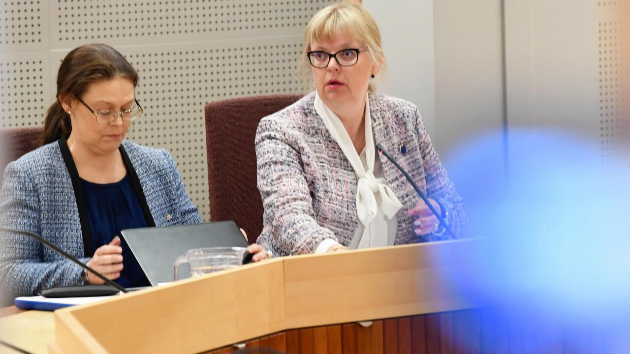 La justice suédoise rejette la demande d'arrestation de Julian Assange ...