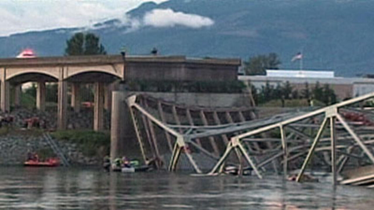 Highway bridge collapses in US state of Washington - France 24