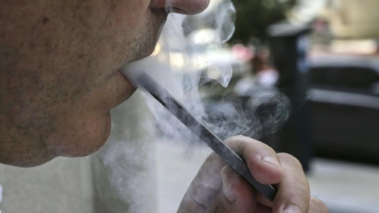 Patients back in hospital after 'EVALI' vaping illness relapses