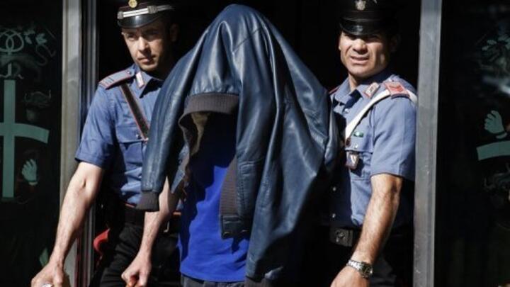 Police arrest hundreds in swoop on Calabrian mafia