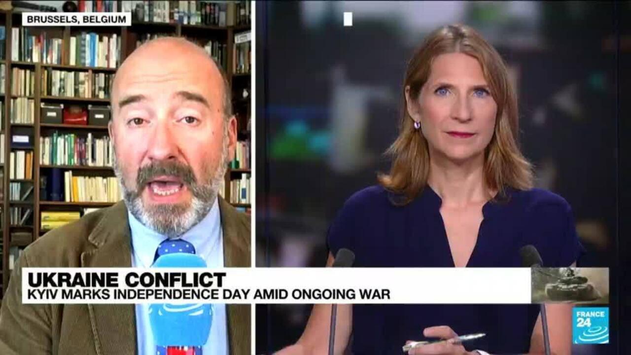 UK’s Johnson visits Ukraine on Independence Day, pledges more military aid