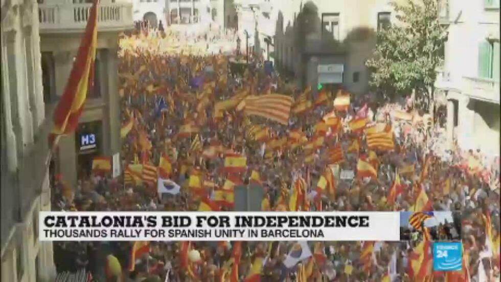 Thousands demonstrate in favour of Spanish unity in Barcelona - France 24