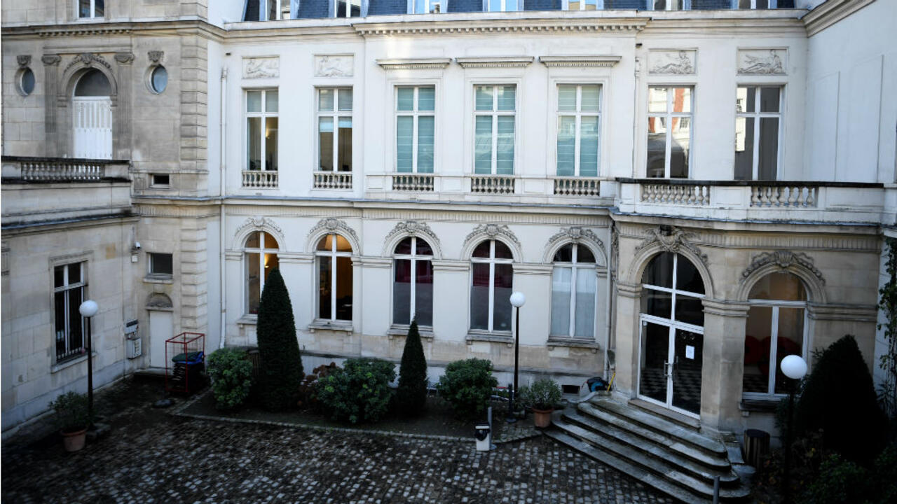 Plombé financièrement, le PS vend son siège historique pour 45,5 ...