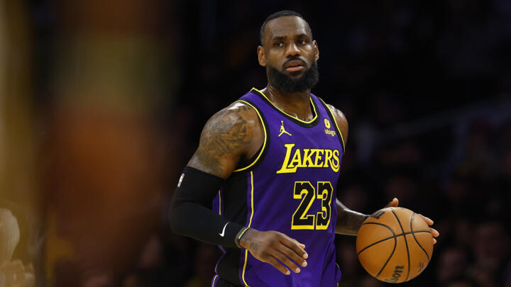 Basket : LeBron James devient le premier joueur à marquer 40 000 points en NBA