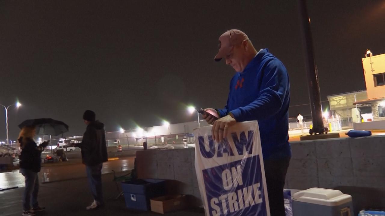 US auto workers union, Ford reach tentative deal on new four-year ...