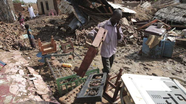Nigeria's worst floods in a decade kill 500, displace 1.4 million