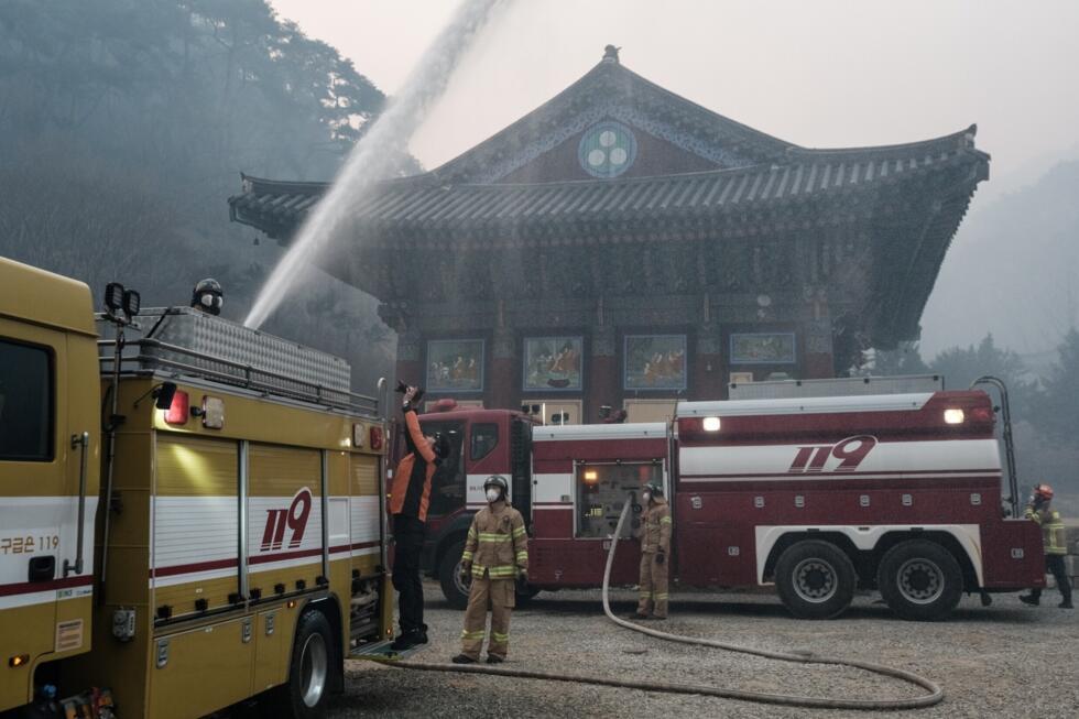'Like the apocalypse': S. Korea wildfires tear through mountains
