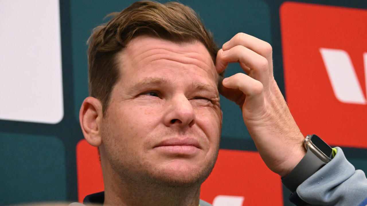 Steve Smith blasts Big Bash record 32 off single over