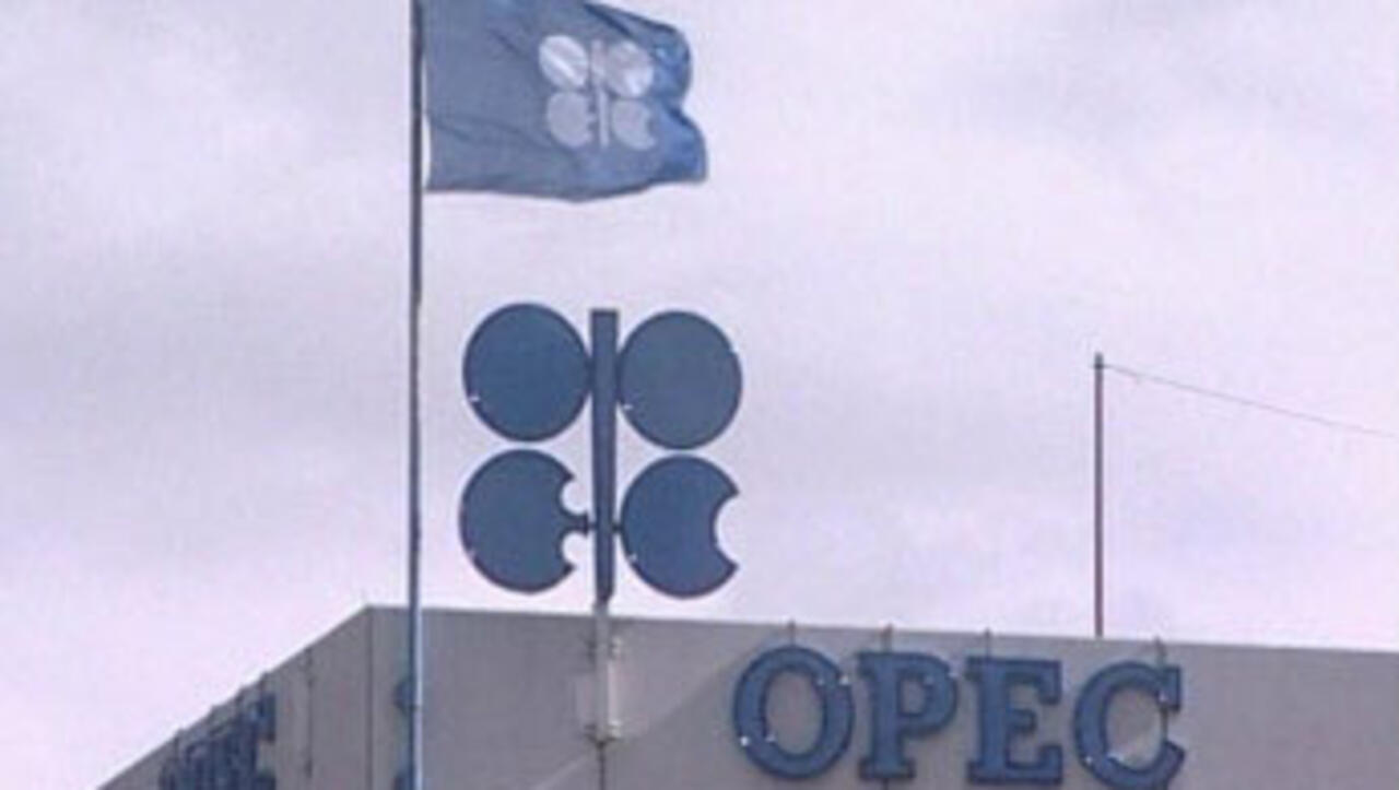 Algeria forecasts 'consensus' on oil output reduction - France 24