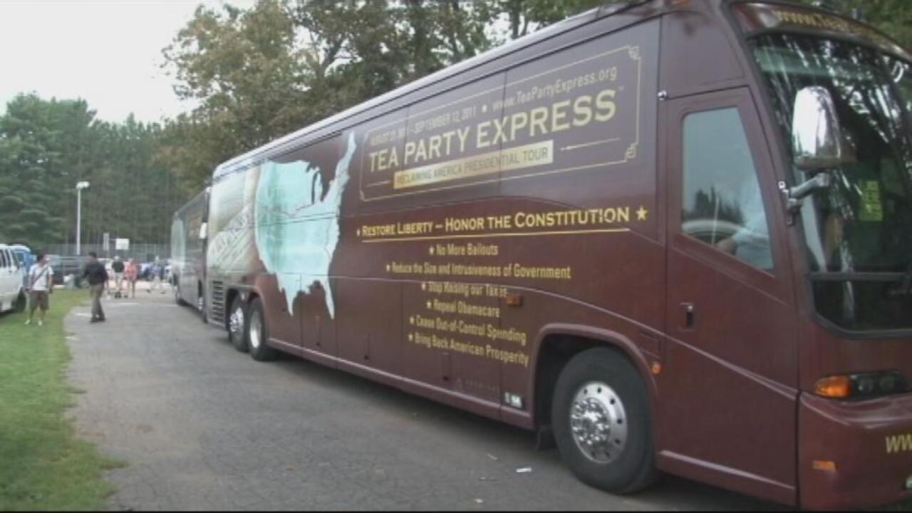 'Reclaiming America' aboard the Tea Party Express - Focus