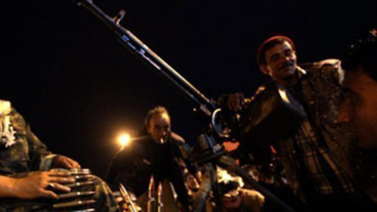 Libyan rebels face pro-Gaddafi troops - France 24