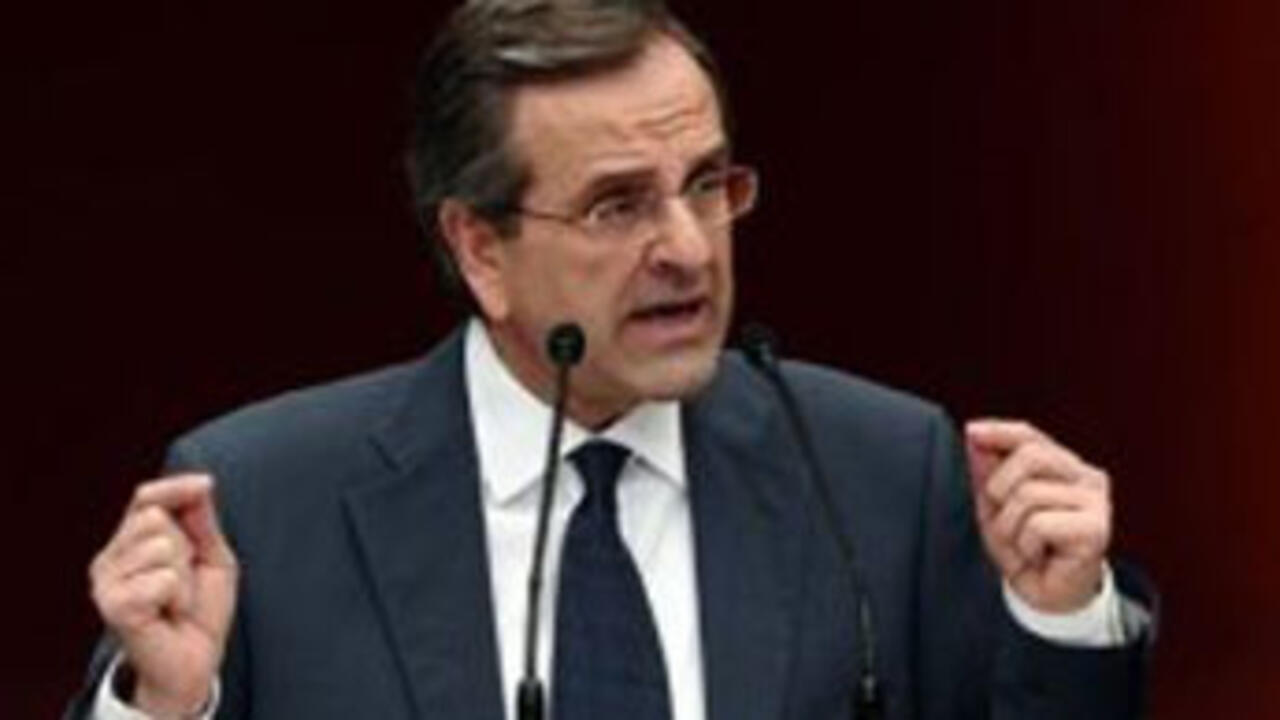 Antonis Samaras nommé officiellement Premier ministre à Athènes
