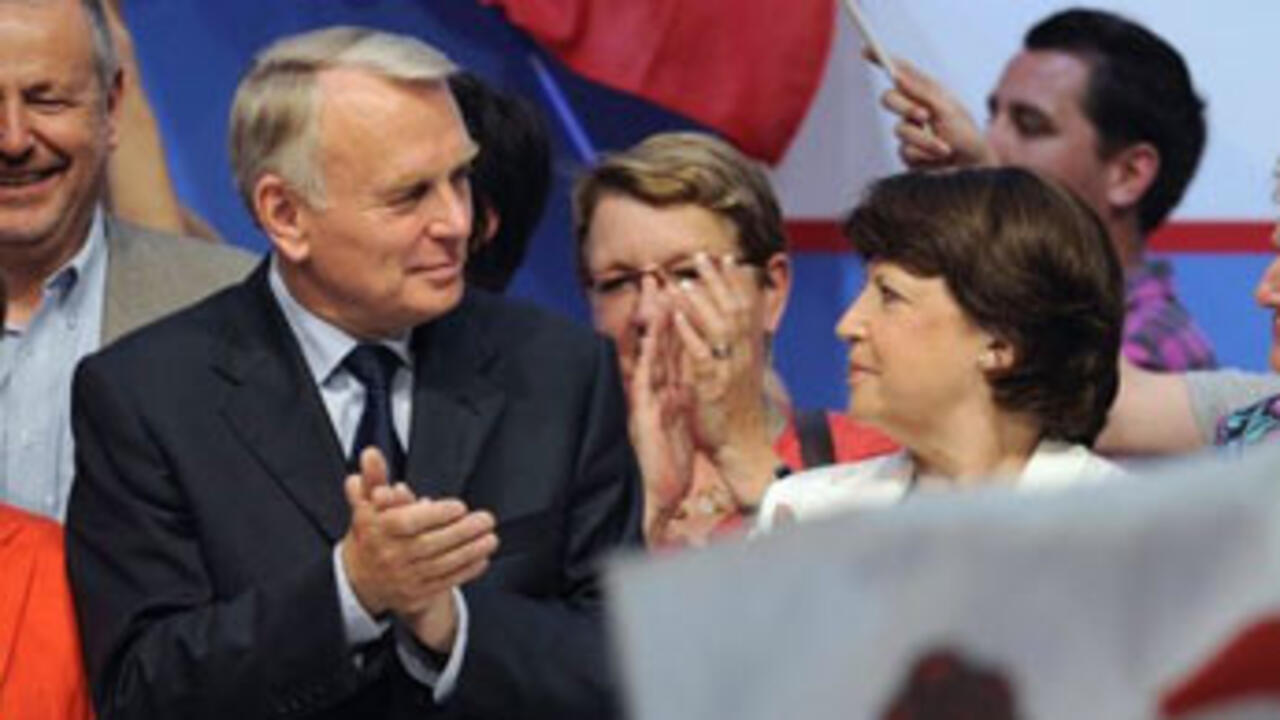 Socialists confront left-wing tensions ahead of key vote - France 24