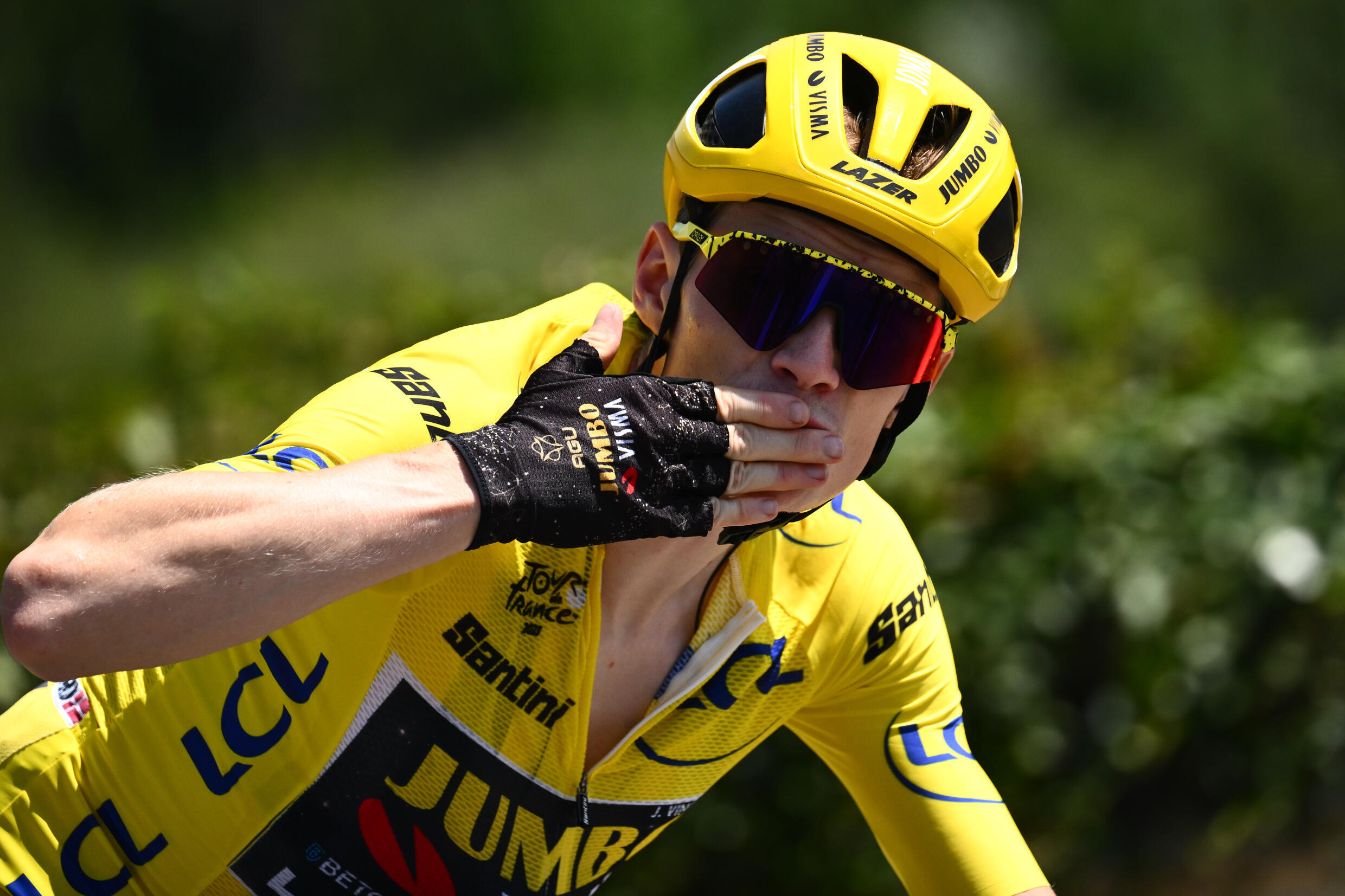 Vingegaard 'thriving on pressure' in Tour defence - stage winner Asgreen