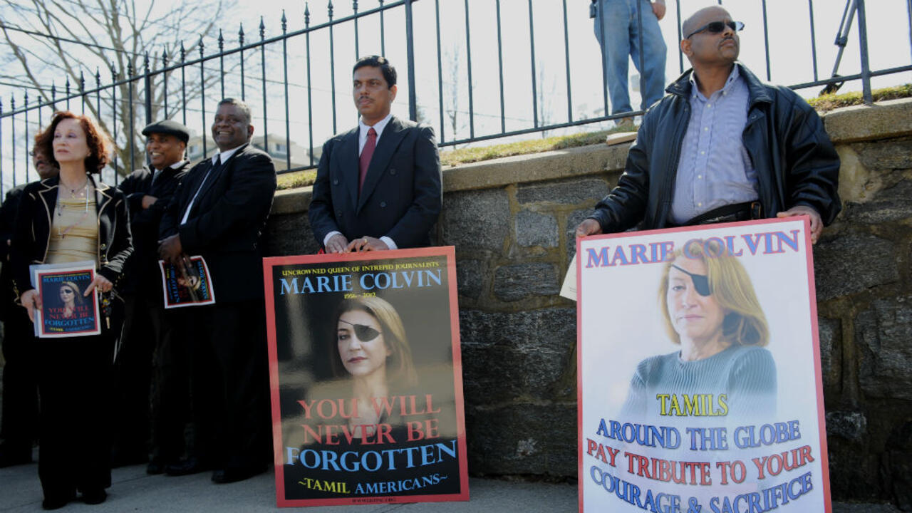 La famille de la journaliste américaine Marie Colvin porte plainte ...