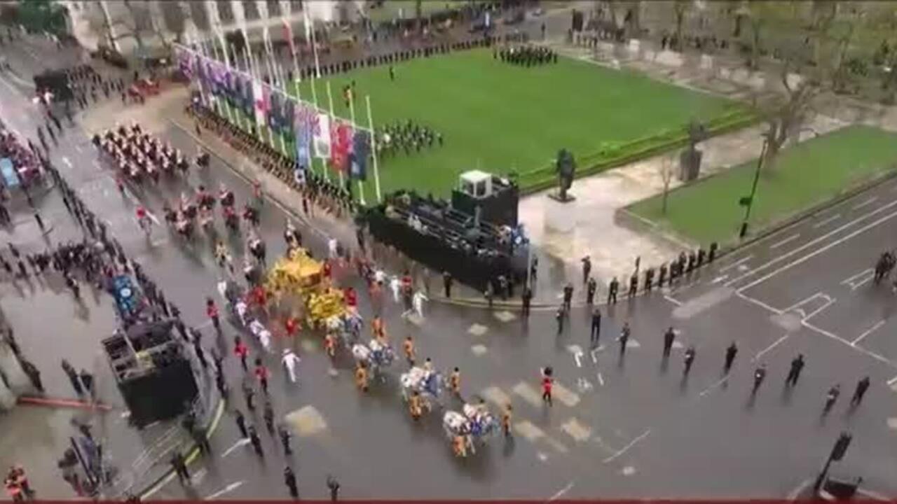 Charles III : quels sont les enjeux de ce couronnement pour la monarchie britannique ? - France 24