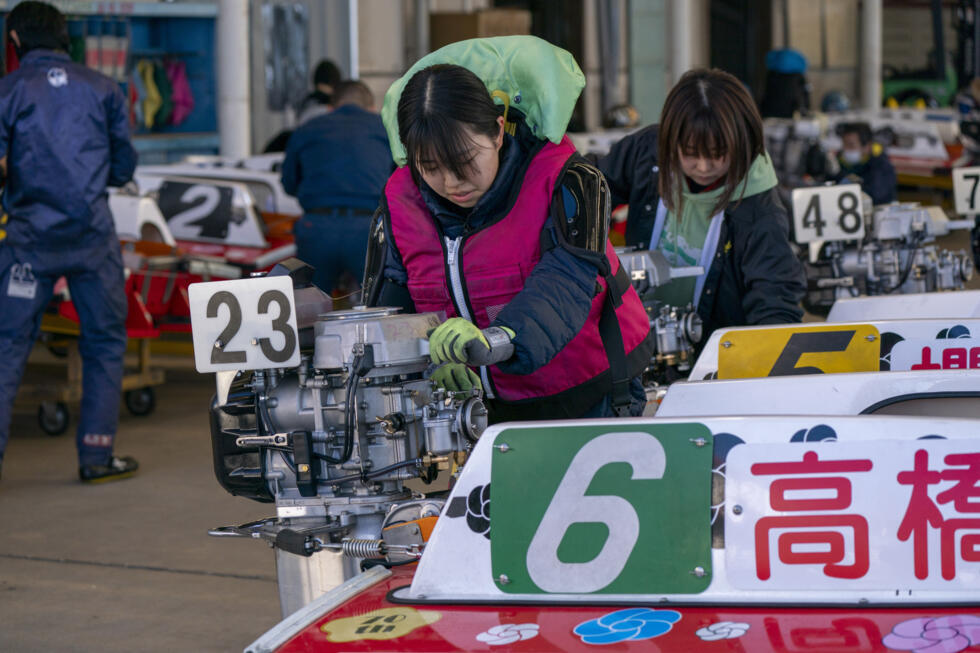 Japan powerboat racing revs up bid to shed shadowy reputation