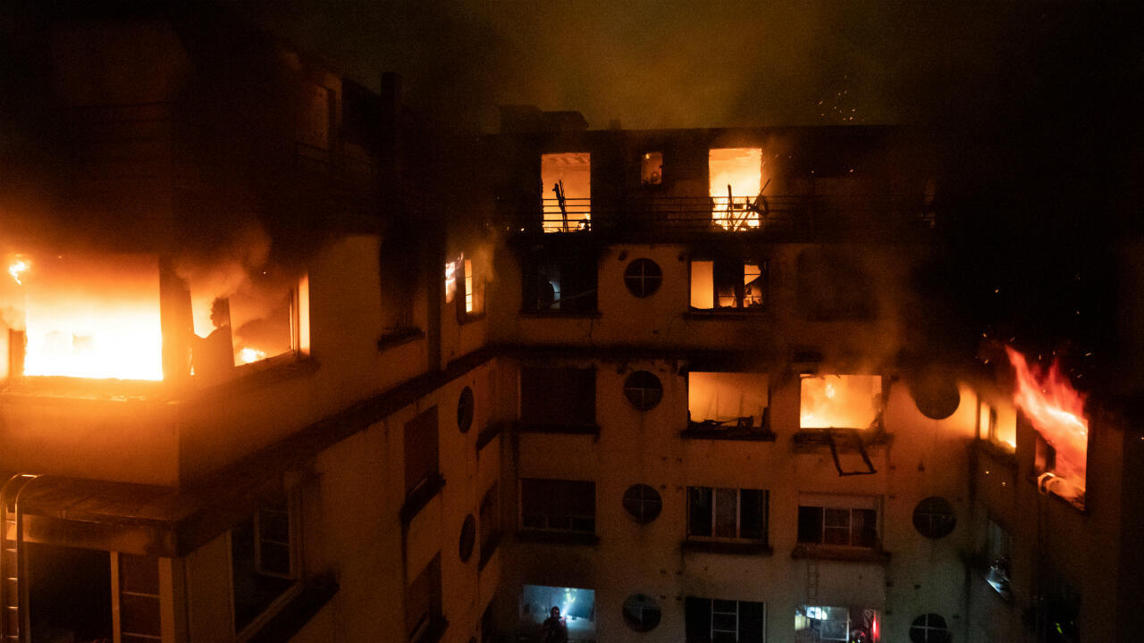 Huge fire in upscale Paris apartment building kills 10 - France 24