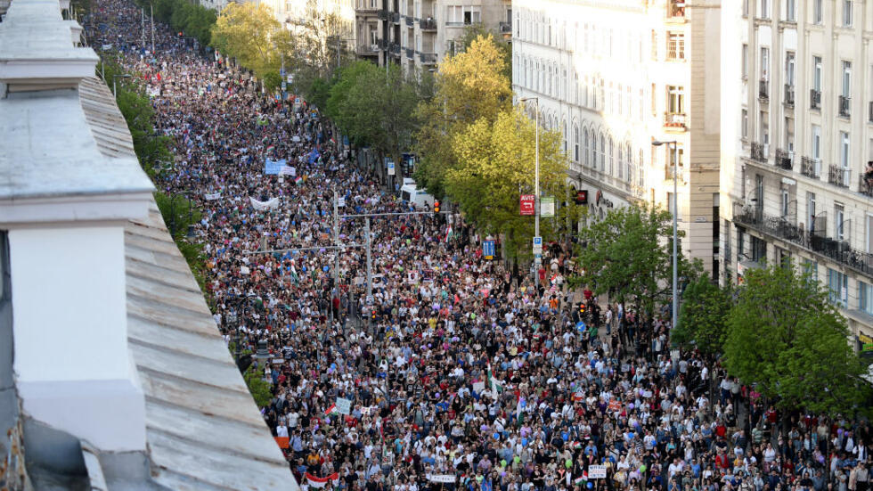 Tens of thousands turn out for new protests against Hungary's PM Orban
