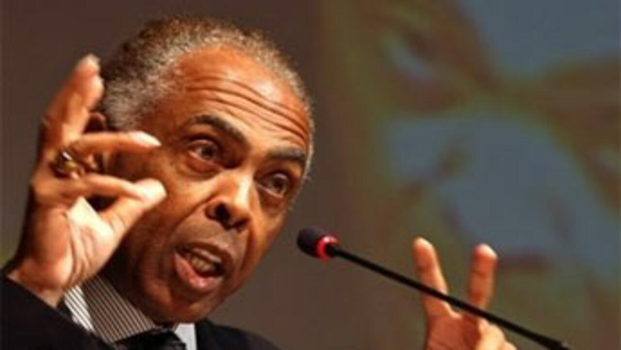 Brazilian singer turned minister Gilberto Gil resigns