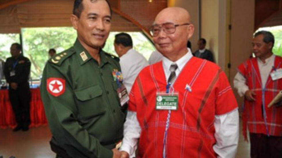 Burma president meets with rebel group for first time