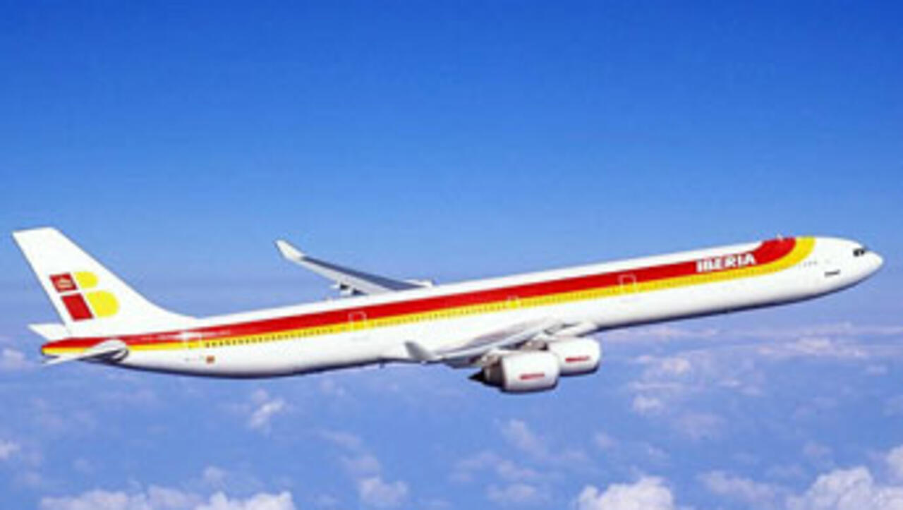 Flying behind doomed jet, a Spanish aircraft avoided disaster