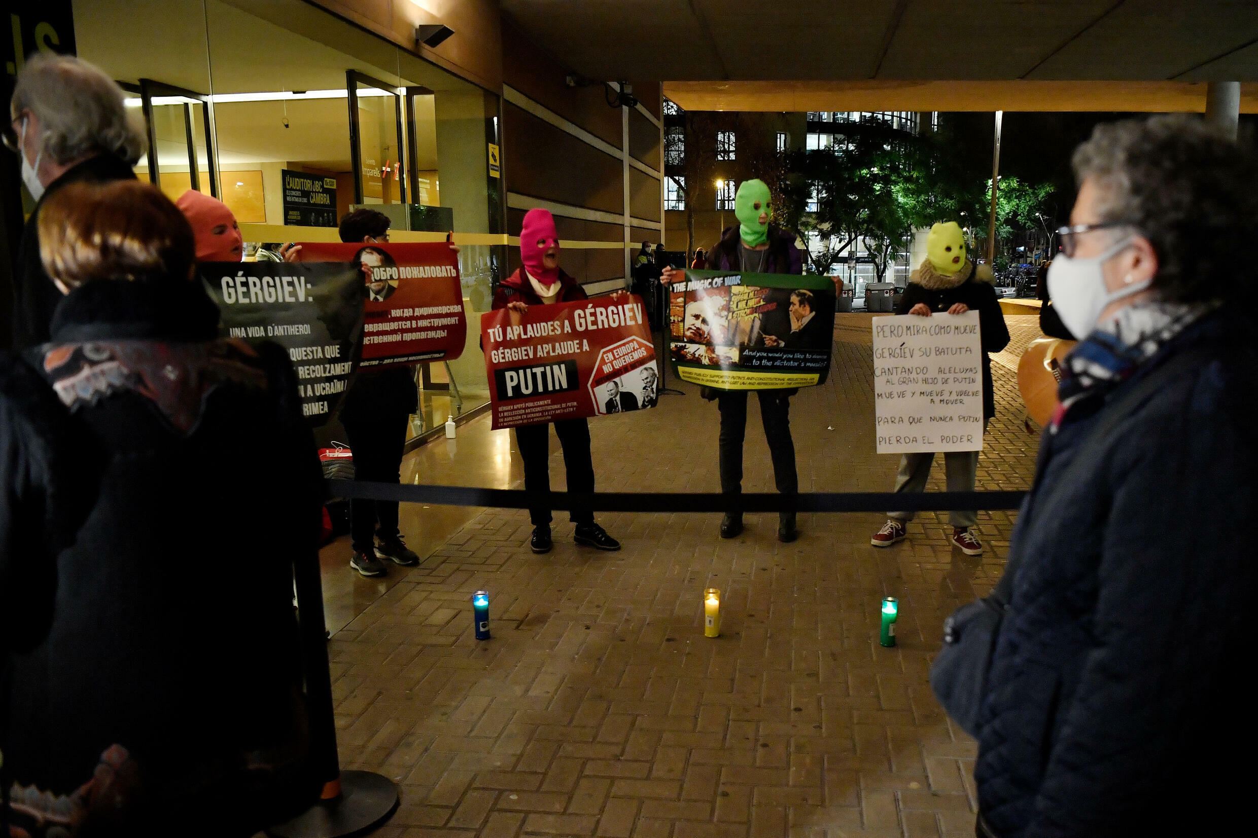 Music world shuns Russian maestro Gergiev over Putin ties