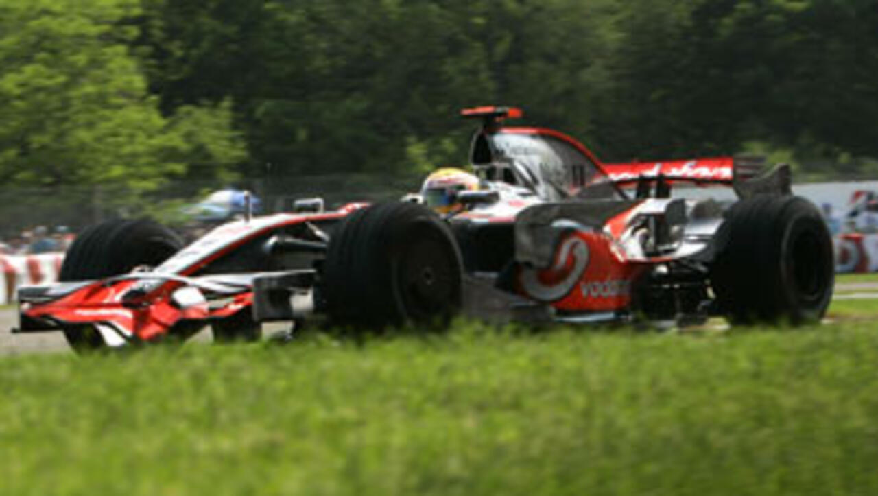 Hamilton takes Montreal pole - France 24