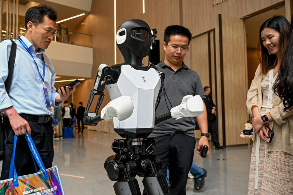 Chinese robot developers hope for road out of 'uncanny valley'