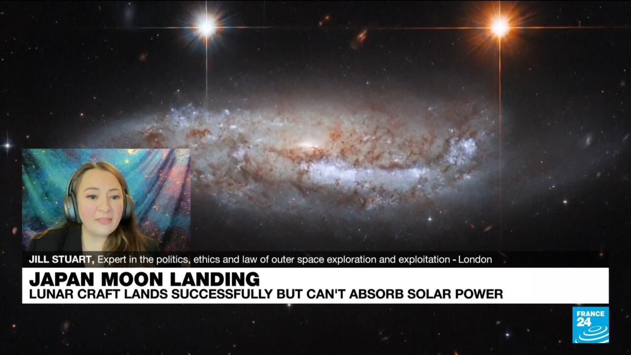 Japanese lunar probe lands on the Moon but glitch threatens mission