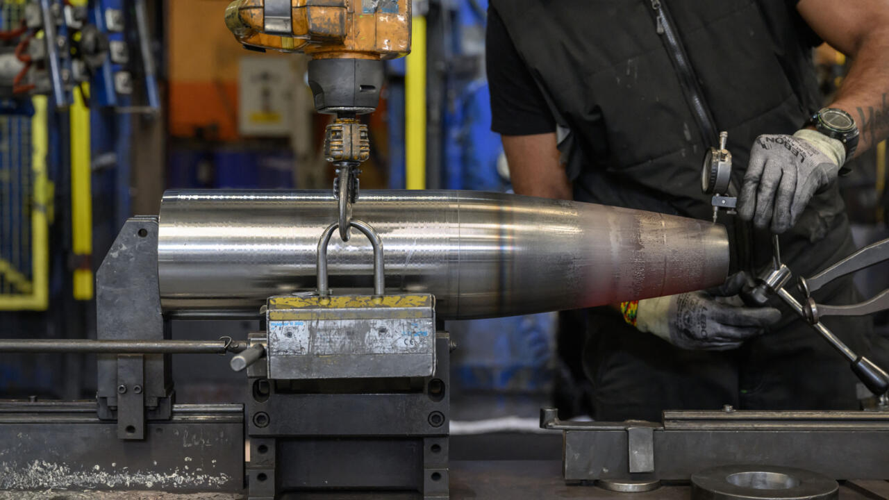 France : le réarmement européen dope la fabrication d'obus aux Forges ...