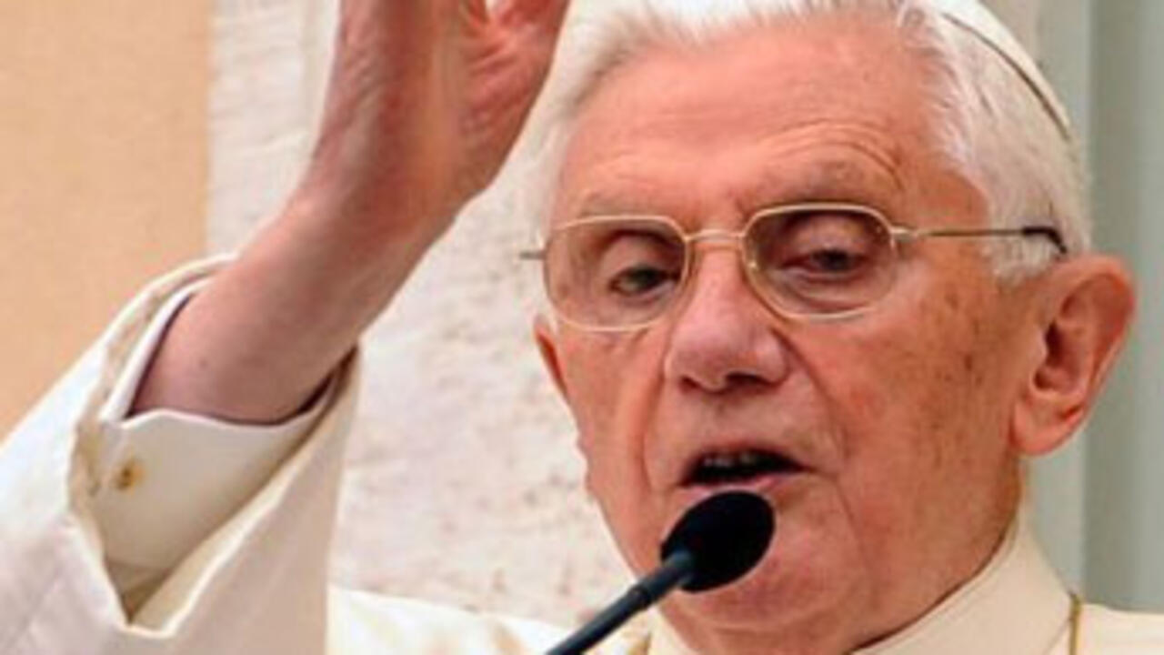 Pope faces protests on first official trip home to Germany