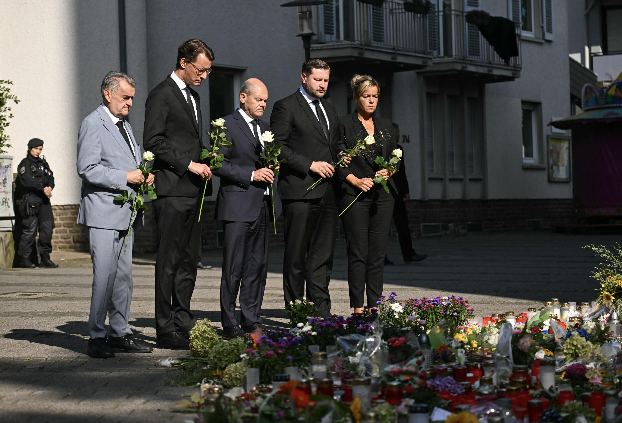 Attentat de Solingen : Olaf Scholz s'engage à durcir les règles en ...