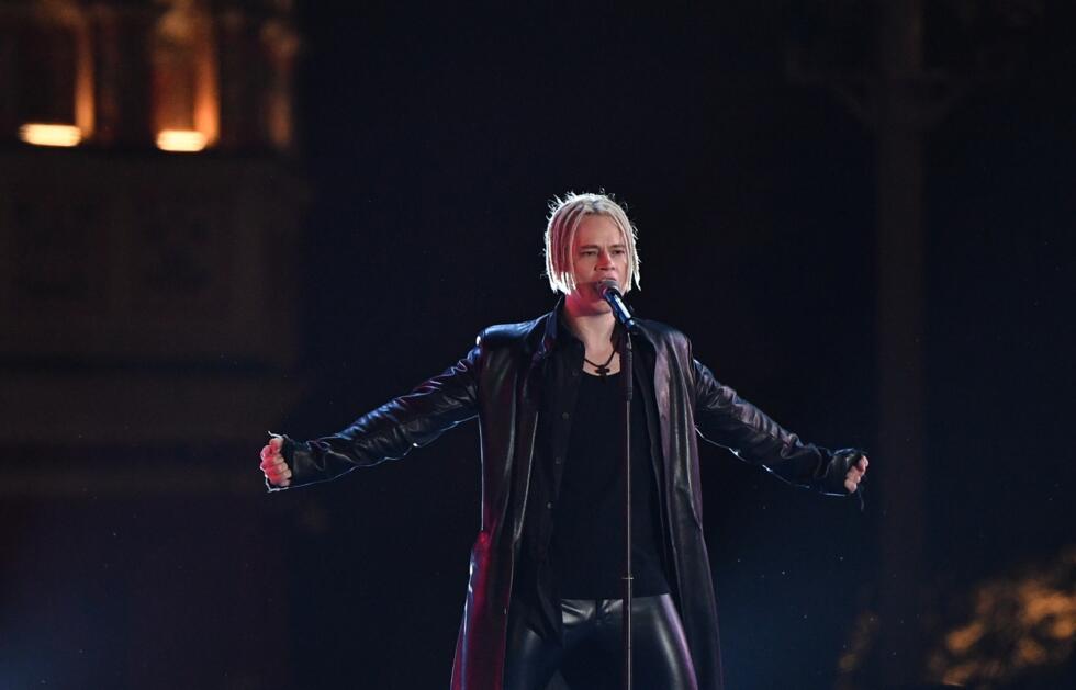 Between exile and the Kremlin: Russian artists split by Ukraine