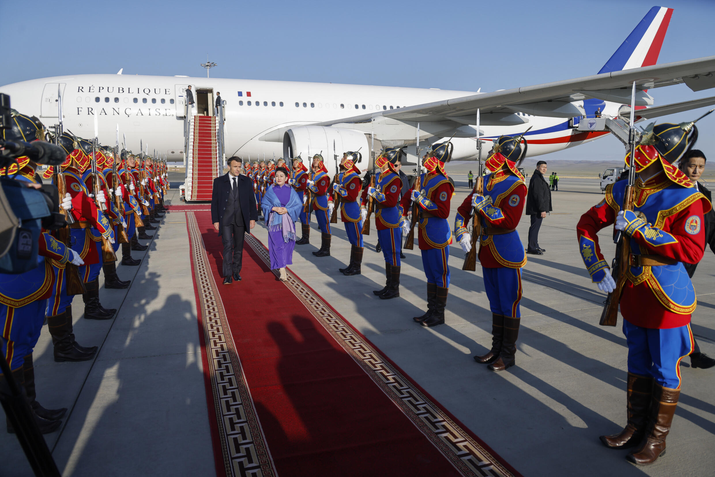 Premier président français en Mongolie, Macron défend des projets ...
