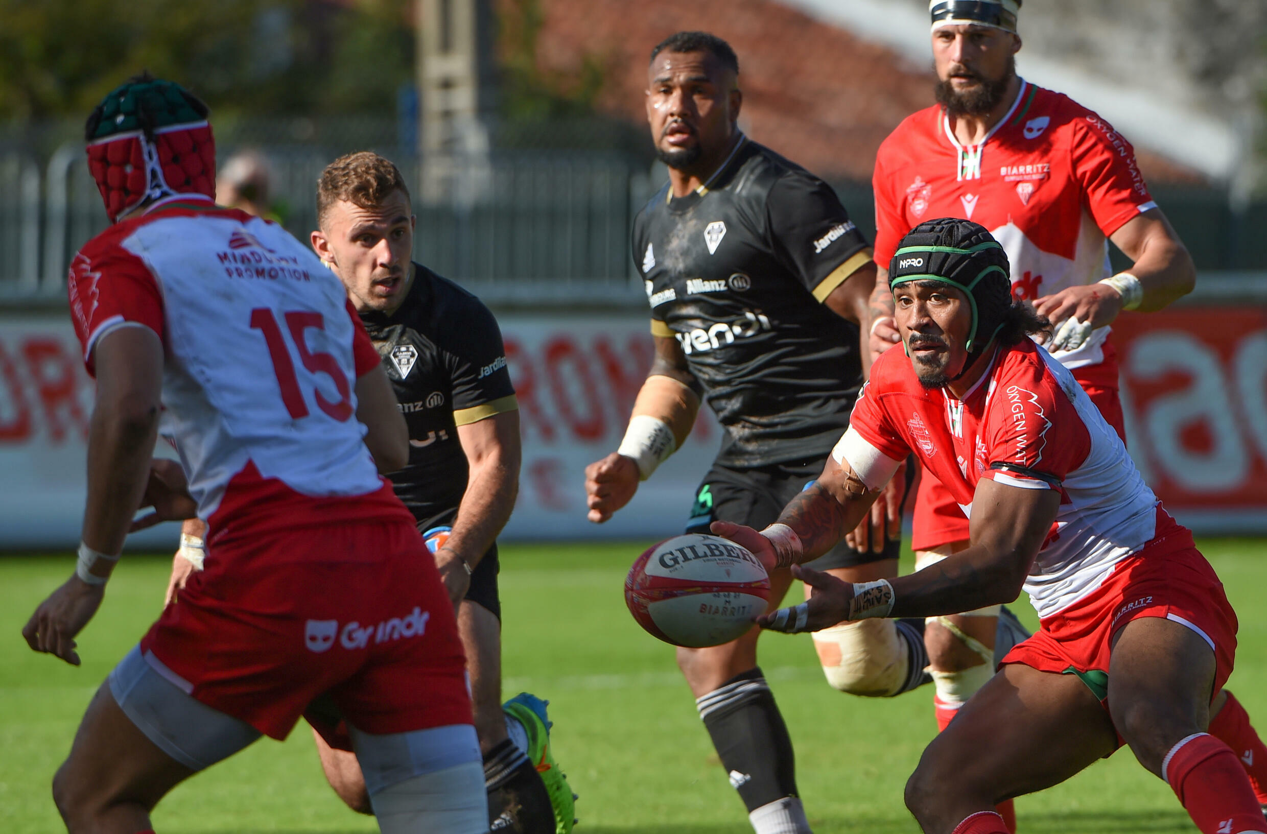 Reinach double helps Montpellier to victory in front of touring Springboks