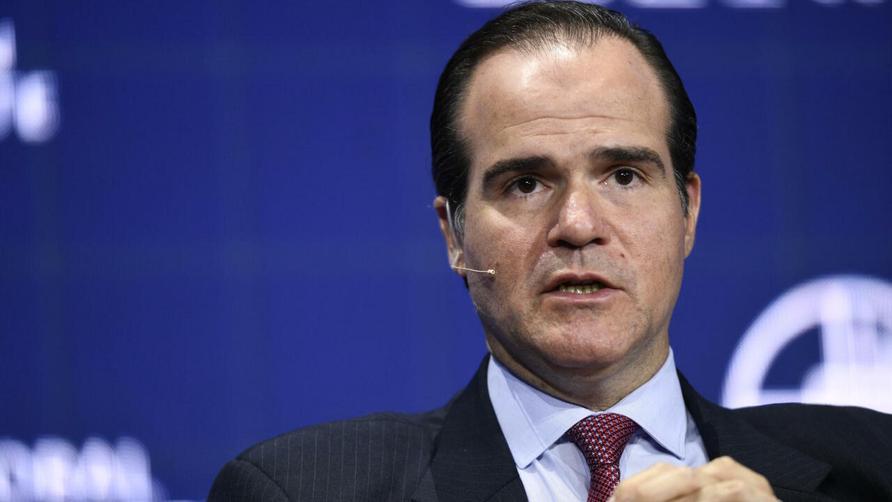 El presidente del BID, destituido tras un romance con una subalterna