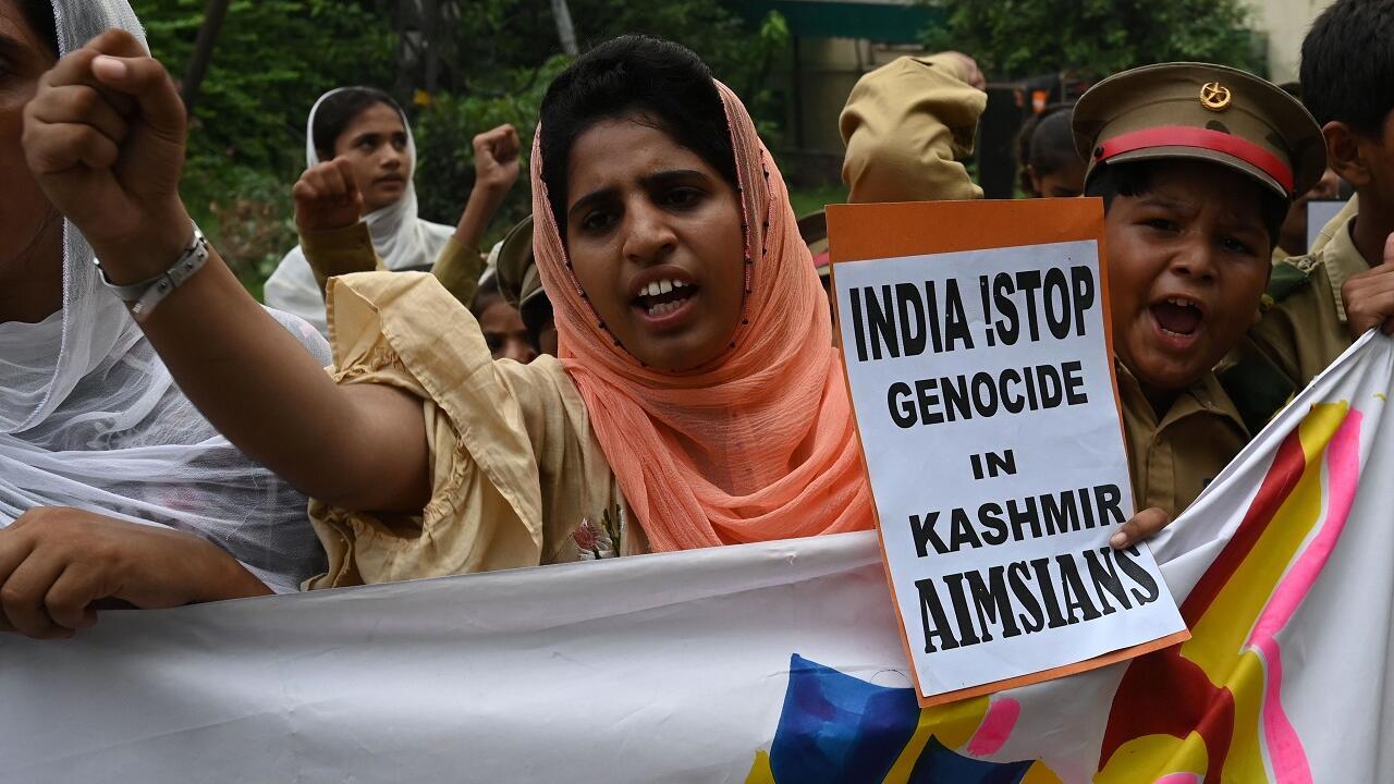 Pakistani PM leads nationwide anti-India protest over Kashmir
