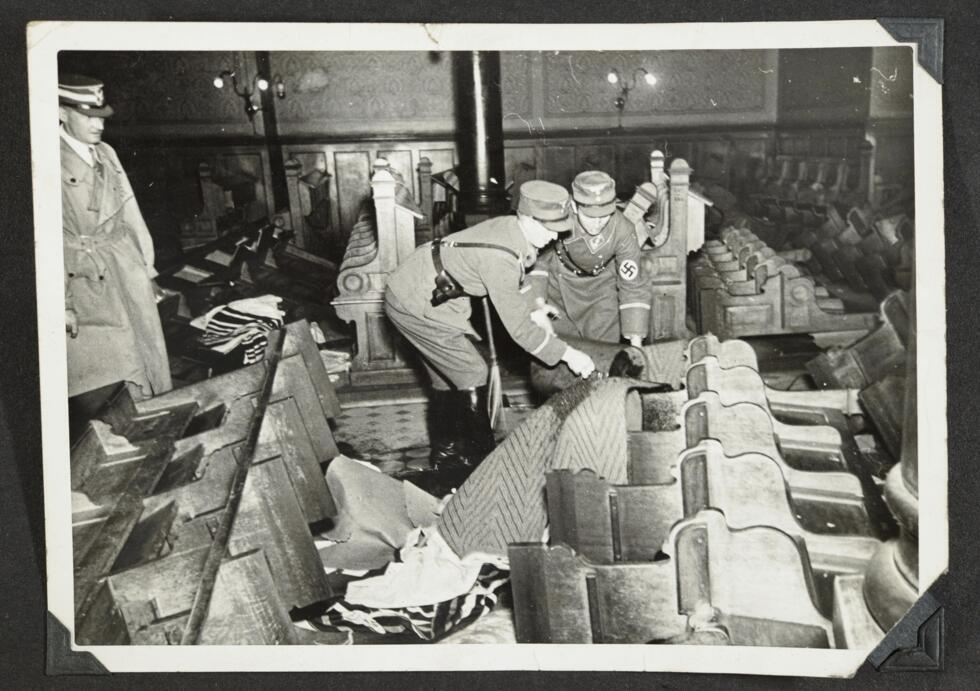 Previously unseen photos show Nazis' Kristallnacht pogrom up close