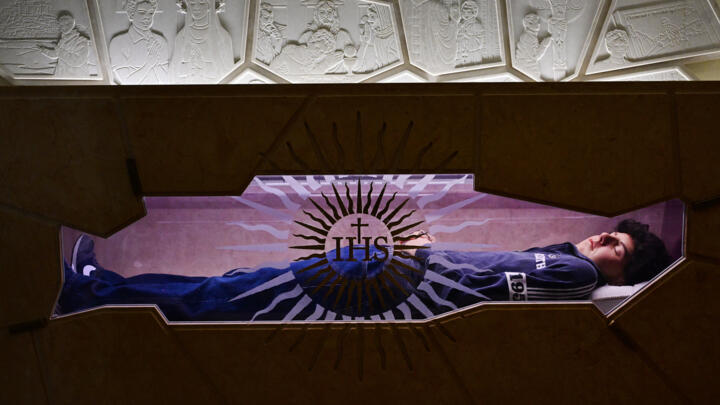 L'Église catholique canonise Carlo Acutis, cyber-apôtre et premier ...