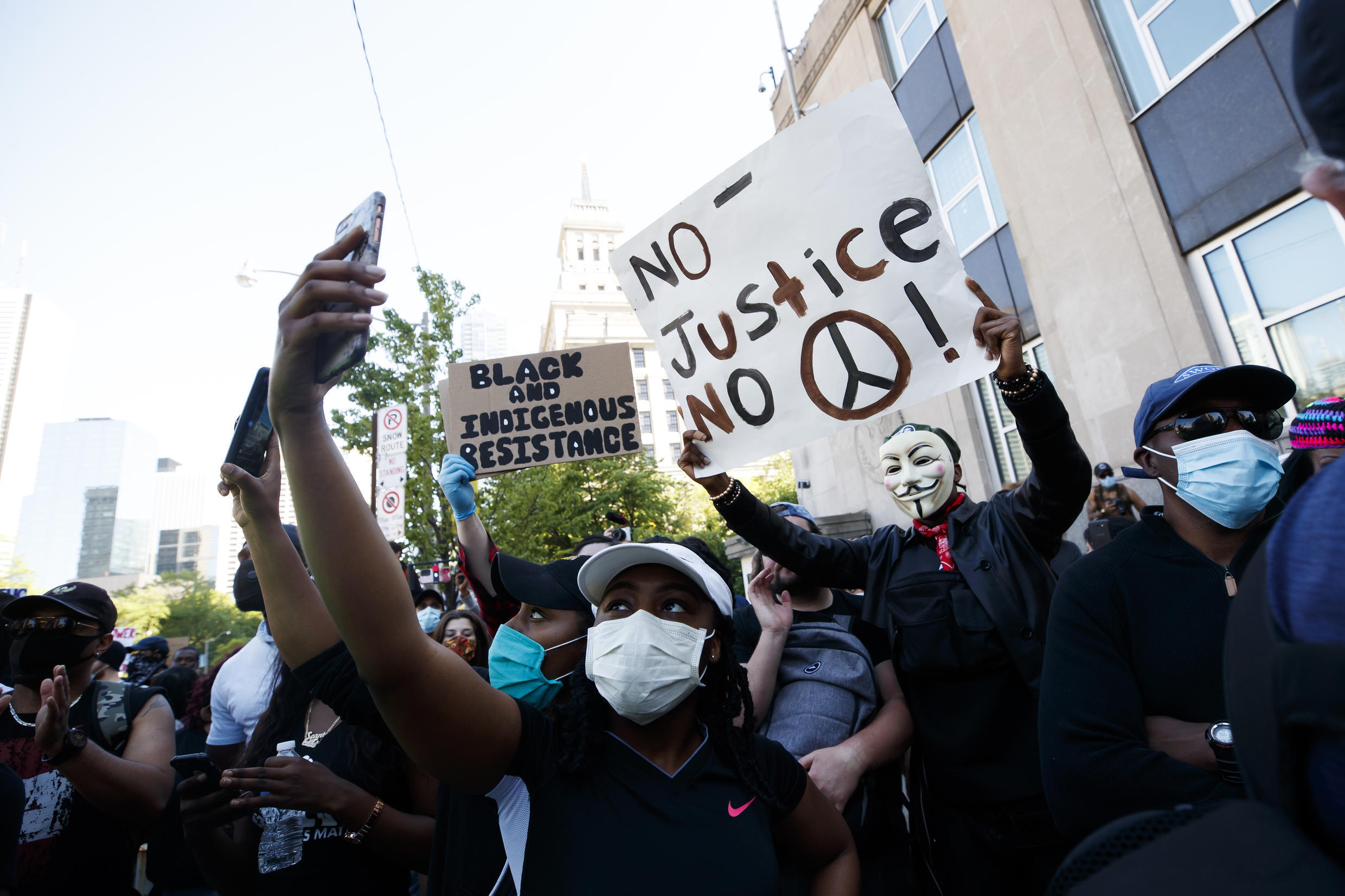 En images : mobilisation massive contre le racisme à travers la planète